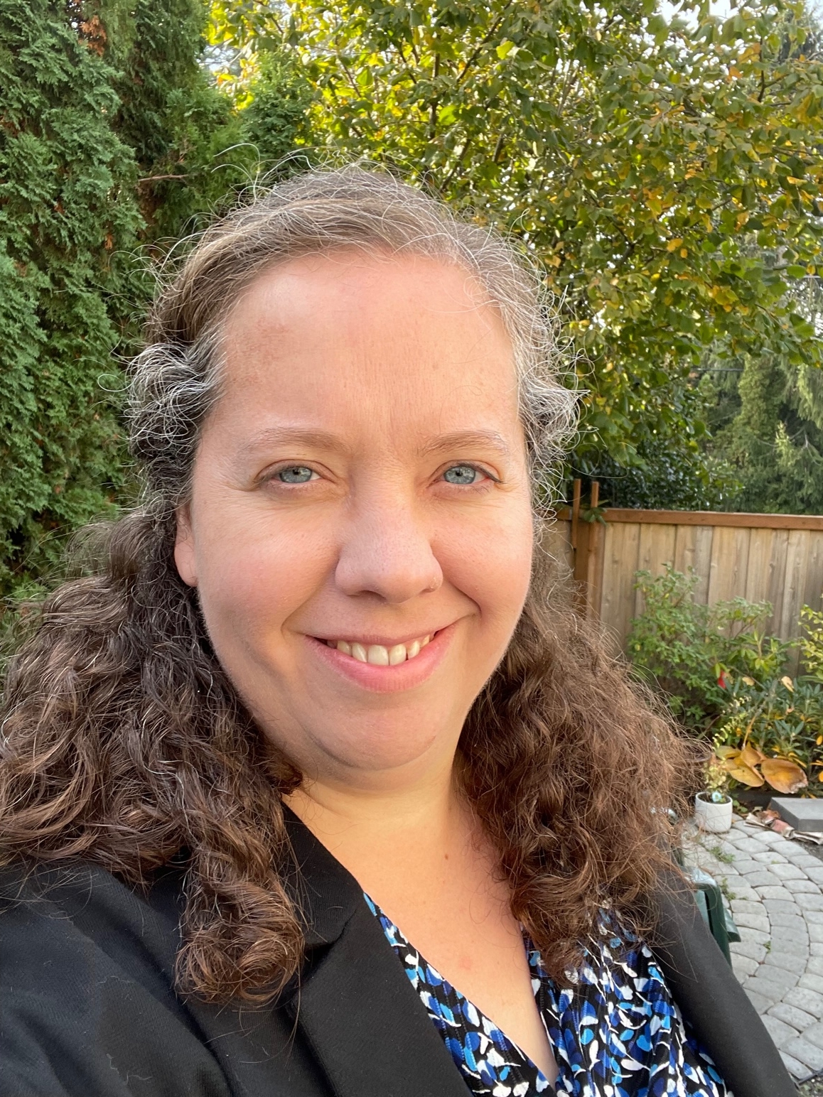 Andrea Menz headshot – Germanology Unlocked